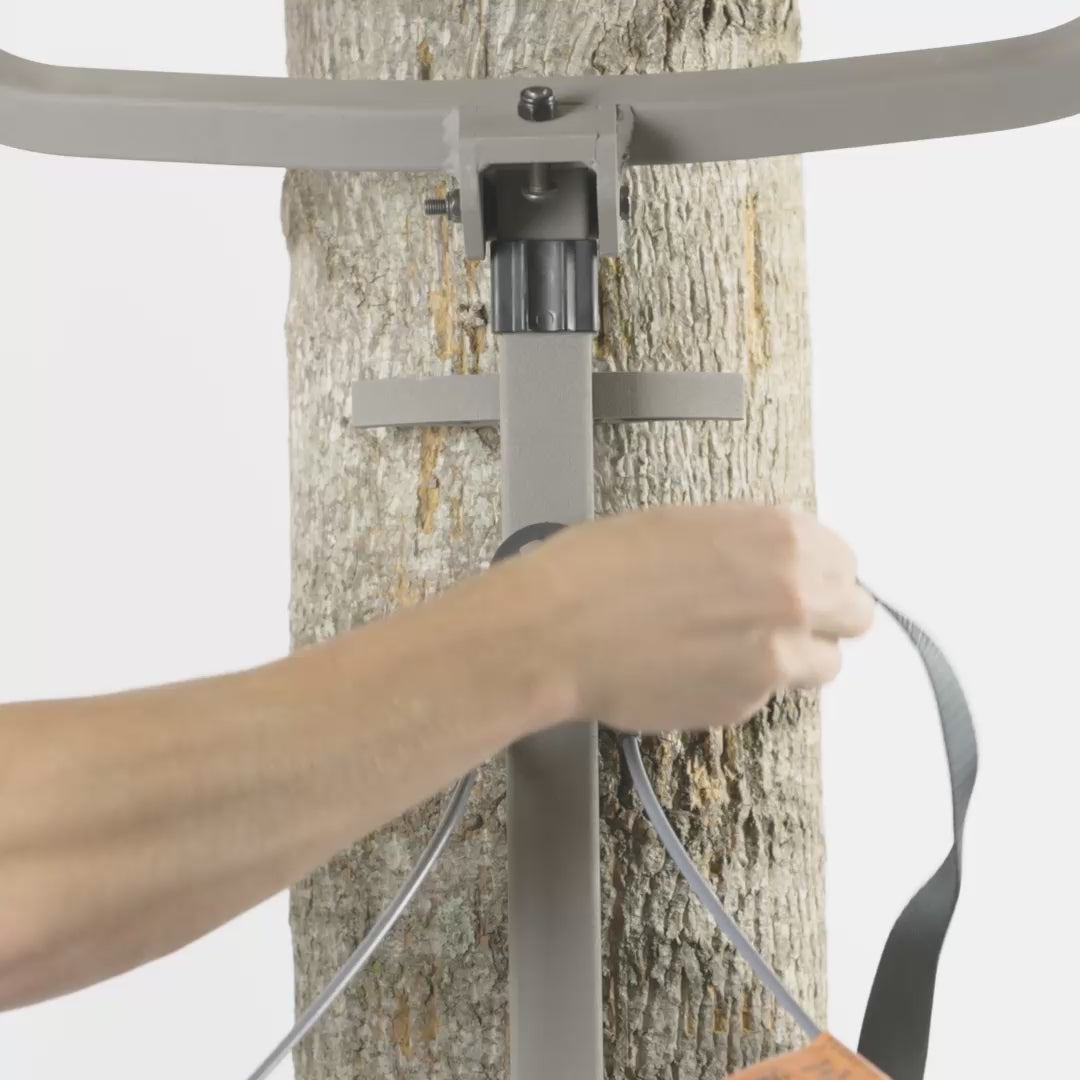 Raider Hang On Treestand – Novix Outdoors